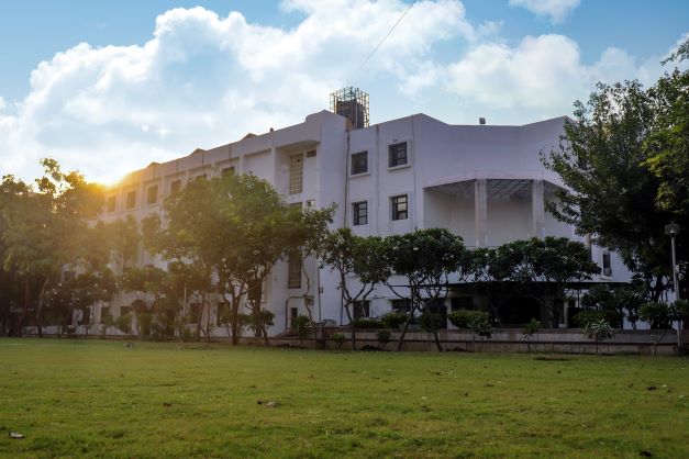 Daily Entertainment & Skill University